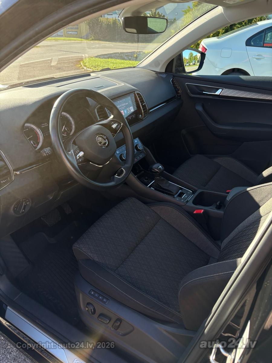 Melns Skoda Karoq 2022 Tallina, ar dzinēja tilpumu 1.50 L un nobraukumu 99 tūkst. km par 22999 €, foto 10 vietnē AUTOMOTO.COM.LV