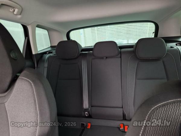 Black Skoda Karoq 2024 in Tallinn, with an engine capacity of 1.50 L and mileage of 53 thousand km for 28500 €, photo 11 on AUTOMOTO.COM.LV