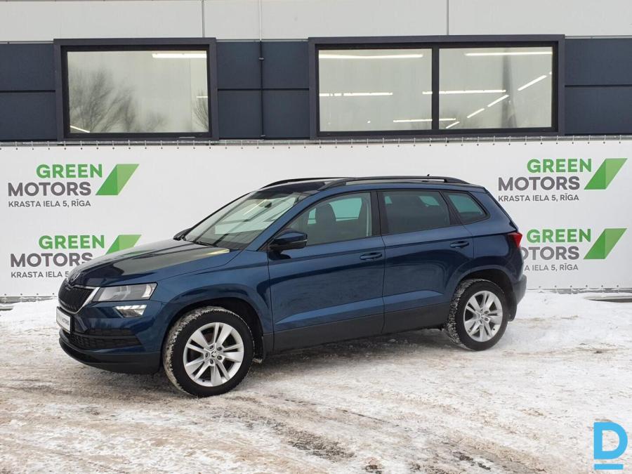 Blue Skoda Karoq 2018 in Tukums, with an engine capacity of 1.60 L and mileage of 67 thousand km for 18900 €, photo 1 on AUTOMOTO.COM.LV