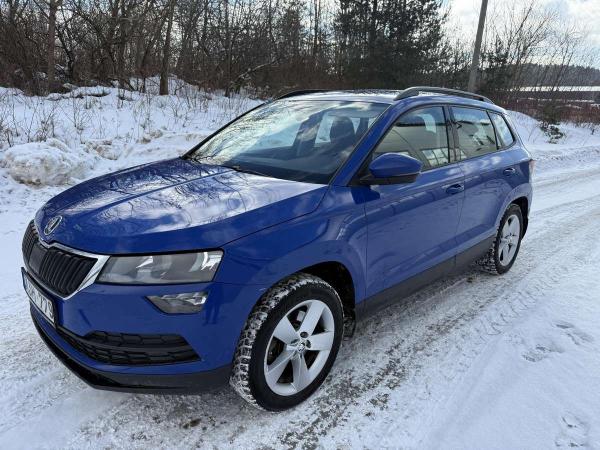 Blue Skoda Karoq 2018 in Vilnius, with an engine capacity of 1.97 L and mileage of 269 thousand km for 9900 €, photo 1 on AUTOMOTO.COM.LV