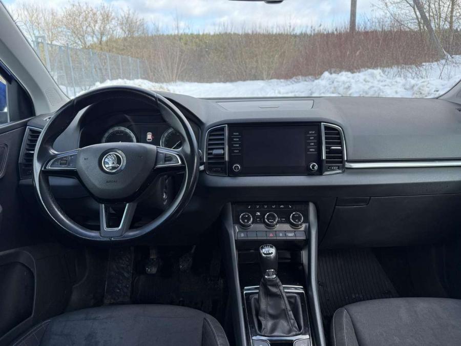 Blue Skoda Karoq 2018 in Vilnius, with an engine capacity of 1.97 L and mileage of 269 thousand km for 9900 €, photo 12 on AUTOMOTO.COM.LV