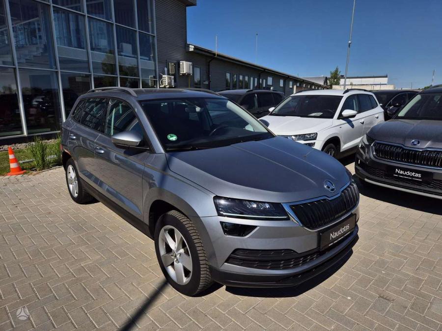 Blue Skoda Karoq 2018 in Siauliai, with an engine capacity of 1.60 L and mileage of 172 thousand km for 16500 €, photo 3 on AUTOMOTO.COM.LV