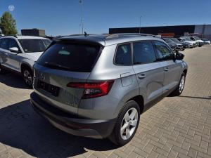 Blue Skoda Karoq 2018 in Siauliai, with an engine capacity of 1.60 L and mileage of 172 thousand km for 16500 €, photo 4 on AUTOMOTO.COM.LV