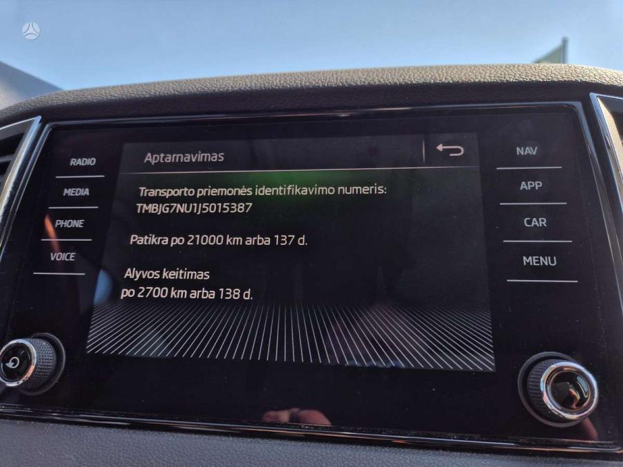 Blue Skoda Karoq 2018 in Siauliai, with an engine capacity of 1.60 L and mileage of 172 thousand km for 16500 €, photo 10 on AUTOMOTO.COM.LV