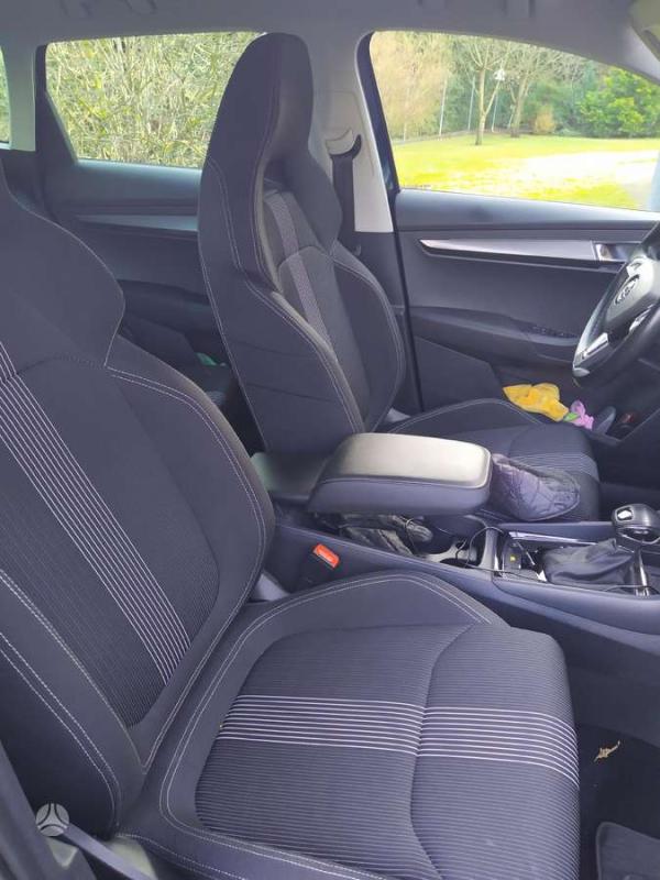Zils Skoda Karoq 2019 Viļņa, ar dzinēja tilpumu 1.50 L un nobraukumu 170 tūkst. km par 18600 €, foto 11 vietnē AUTOMOTO.COM.LV