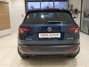 Blue Skoda Karoq 2019 in Riga, with an engine capacity of 1.50 L and mileage of 85 thousand km for 18990 €, photo 5 on AUTOMOTO.COM.LV