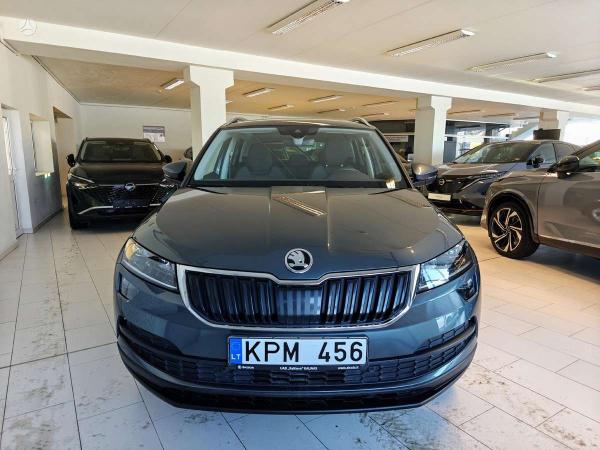 Blue Skoda Karoq 2019 in Siauliai, with an engine capacity of 1.60 L and mileage of 129 thousand km for 17900 €, photo 2 on AUTOMOTO.COM.LV