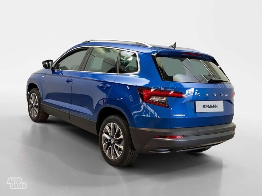 Blue Skoda Karoq 2020 in Kaunas, with an engine capacity of 1.50 L and mileage of 60 thousand km for 22351 €, photo 5 on AUTOMOTO.COM.LV