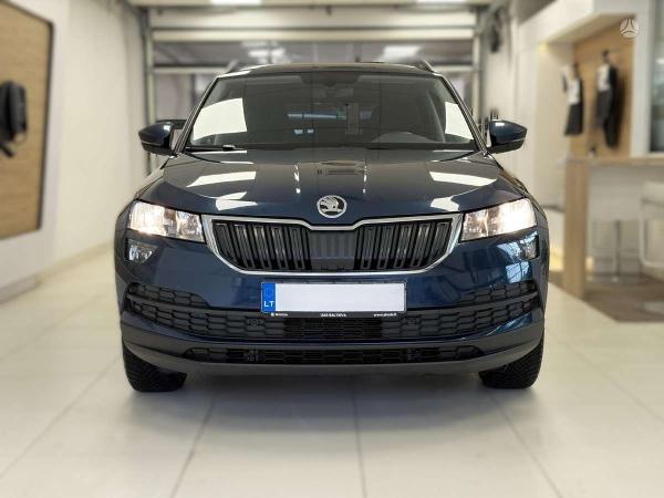 Blue Skoda Karoq 2020 in Kaunas, with an engine capacity of 1.60 L and mileage of 235 thousand km for 13700 €, photo 2 on AUTOMOTO.COM.LV