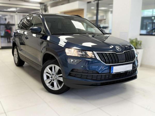 Blue Skoda Karoq 2020 in Kaunas, with an engine capacity of 1.60 L and mileage of 235 thousand km for 13700 €, photo 3 on AUTOMOTO.COM.LV
