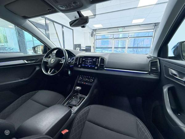 Blue Skoda Karoq 2020 in Kaunas, with an engine capacity of 1.60 L and mileage of 235 thousand km for 13700 €, photo 9 on AUTOMOTO.COM.LV