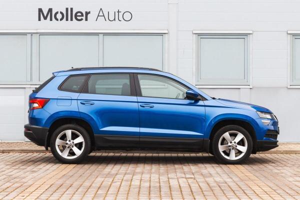 Blue Skoda Karoq 2020 in Ventspils, with an engine capacity of 1.50 L and mileage of 98 thousand km for 17250 €, photo 6 on AUTOMOTO.COM.LV