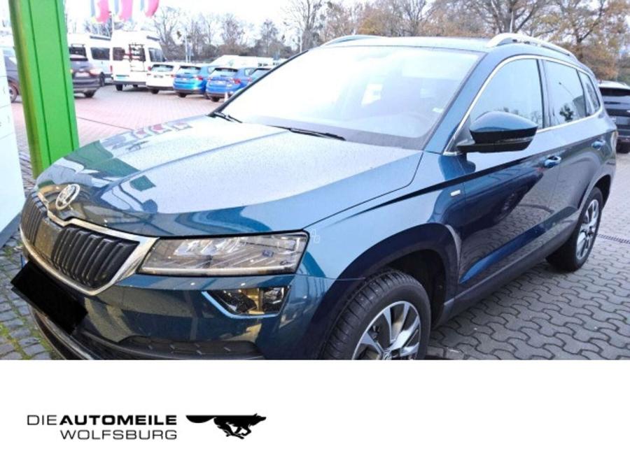 Blue Skoda Karoq 2021 in Kaunas, with an engine capacity of 1.50 L and mileage of 19 thousand km for 27025 €, photo 1 on AUTOMOTO.COM.LV