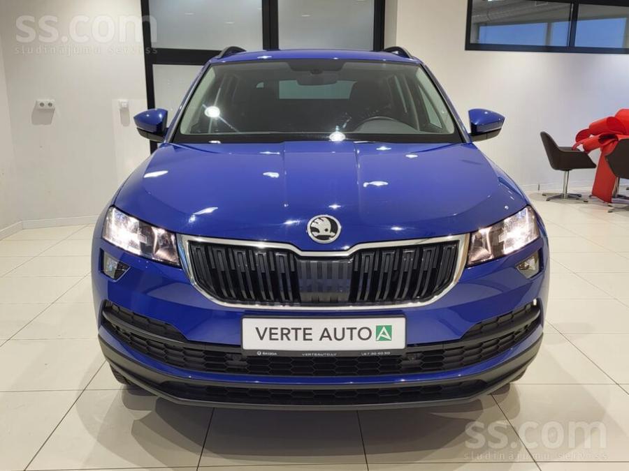 Zils Skoda Karoq 2021 Rīga, ar dzinēja tilpumu 1.50 L un nobraukumu 78 tūkst. km par 19490 €, foto 2 vietnē AUTOMOTO.COM.LV