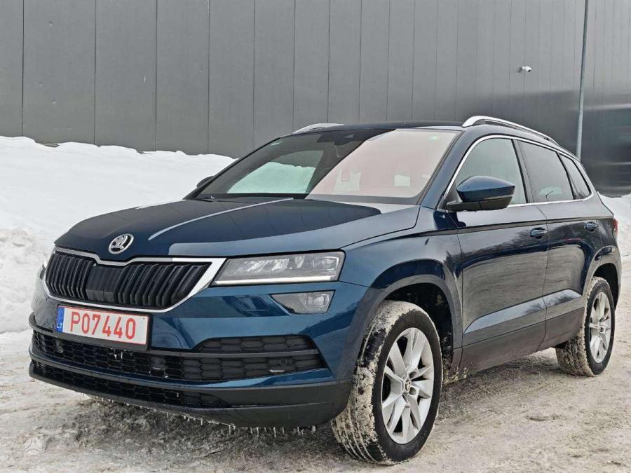 Blue Skoda Karoq 2021 in Vilnius, with an engine capacity of 1.50 L and mileage of 263 thousand km for 14700 €, photo 1 on AUTOMOTO.COM.LV