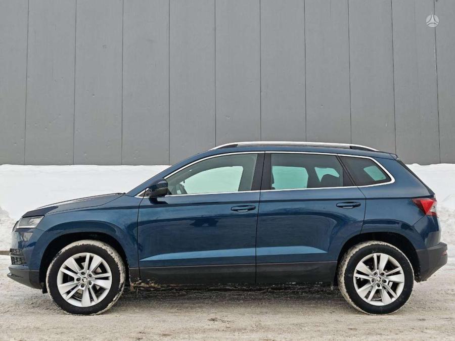 Blue Skoda Karoq 2021 in Vilnius, with an engine capacity of 1.50 L and mileage of 263 thousand km for 14700 €, photo 12 on AUTOMOTO.COM.LV