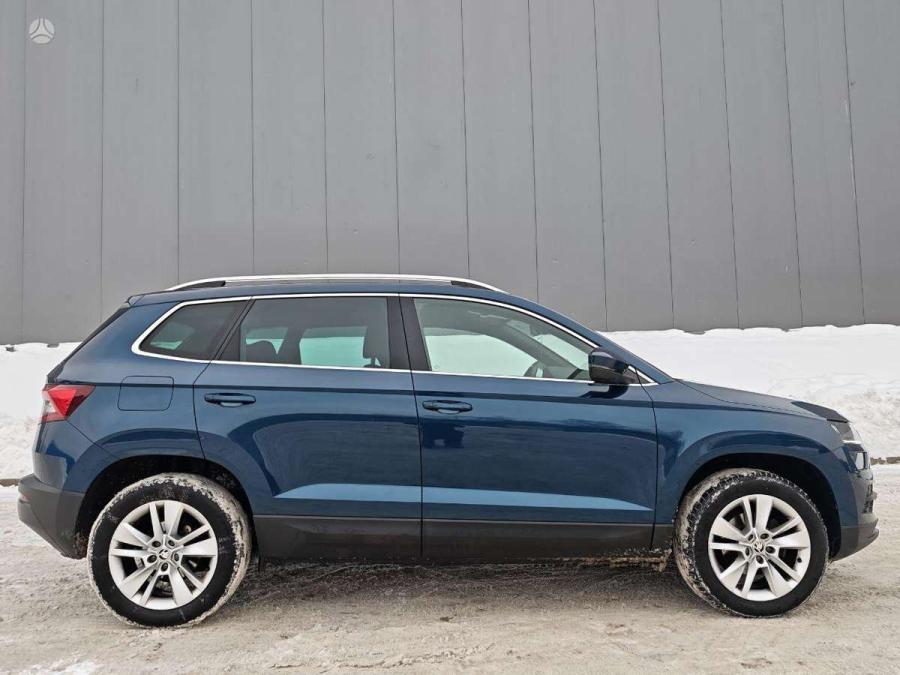 Blue Skoda Karoq 2021 in Vilnius, with an engine capacity of 1.50 L and mileage of 263 thousand km for 14700 €, photo 13 on AUTOMOTO.COM.LV