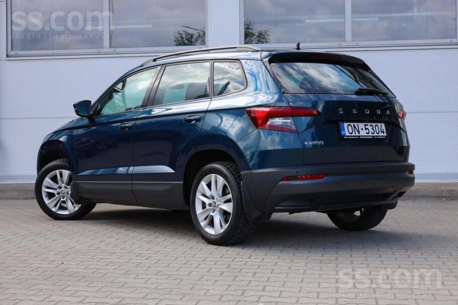 Blue Skoda Karoq 2021 in Riga, with an engine capacity of 1.50 L and mileage of 0 thousand km for 18495 €, photo 6 on AUTOMOTO.COM.LV