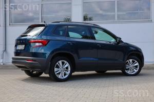 Blue Skoda Karoq 2021 in Riga, with an engine capacity of 1.50 L and mileage of 0 thousand km for 18495 €, photo 8 on AUTOMOTO.COM.LV