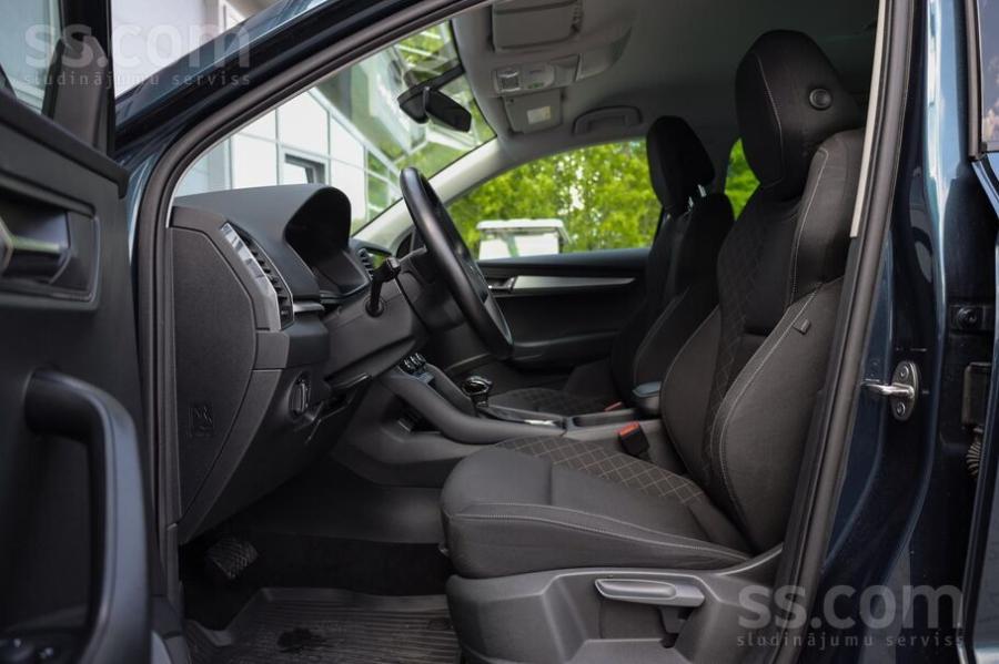 Blue Skoda Karoq 2021 in Riga, with an engine capacity of 1.50 L and mileage of 0 thousand km for 18495 €, photo 11 on AUTOMOTO.COM.LV