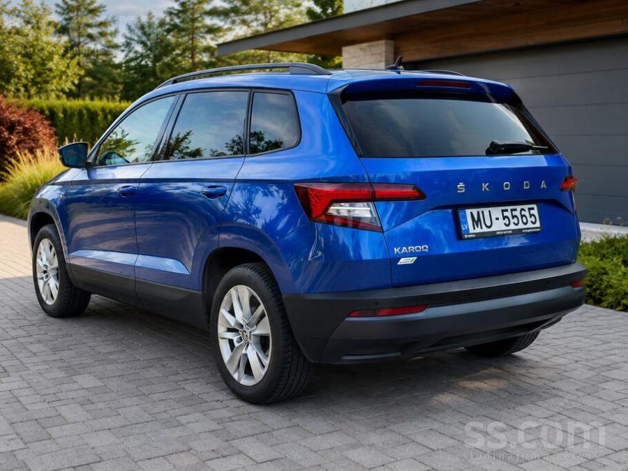 Blue Skoda Karoq 2021 in Riga, with an engine capacity of 1.50 L and mileage of 98 thousand km for 18750 €, photo 3 on AUTOMOTO.COM.LV