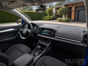 Blue Skoda Karoq 2021 in Riga, with an engine capacity of 1.50 L and mileage of 98 thousand km for 18750 €, photo 5 on AUTOMOTO.COM.LV