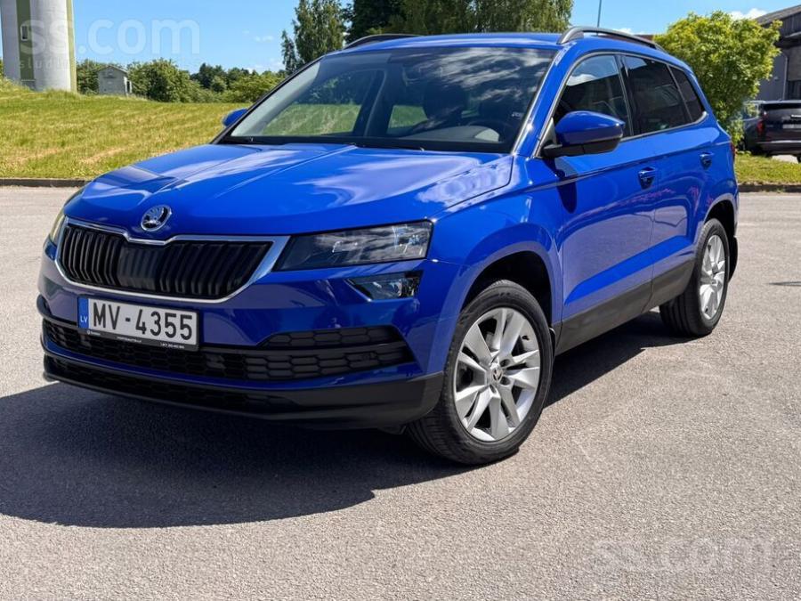 Zils Skoda Karoq 2021 Cēsis, ar dzinēja tilpumu 1.50 L un nobraukumu 79 tūkst. km par 18800 €, foto 1 vietnē AUTOMOTO.COM.LV