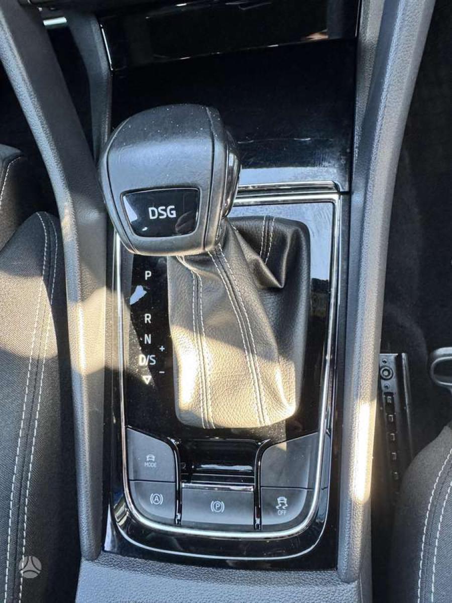 Zils Skoda Karoq 2021 Kauņa, ar dzinēja tilpumu 1.50 L un nobraukumu 88 tūkst. km par 23500 €, foto 19 vietnē AUTOMOTO.COM.LV
