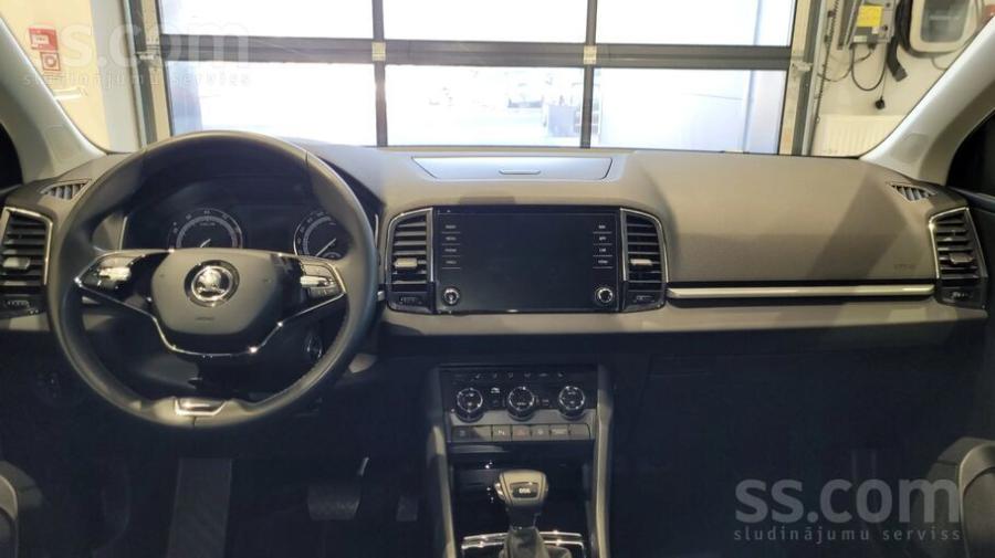 Blue Skoda Karoq 2021 in Riga, with an engine capacity of 1.50 L and mileage of 52 thousand km for 20490 €, photo 8 on AUTOMOTO.COM.LV