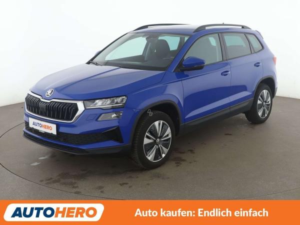 Blue Skoda Karoq 2022 in Kaunas, with an engine capacity of 1.50 L and mileage of 16 thousand km for 28508 €, photo 1 on AUTOMOTO.COM.LV