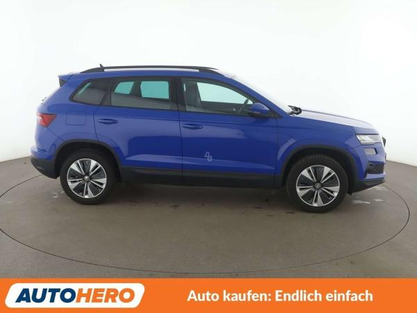 Blue Skoda Karoq 2022 in Kaunas, with an engine capacity of 1.50 L and mileage of 16 thousand km for 28508 €, photo 7 on AUTOMOTO.COM.LV