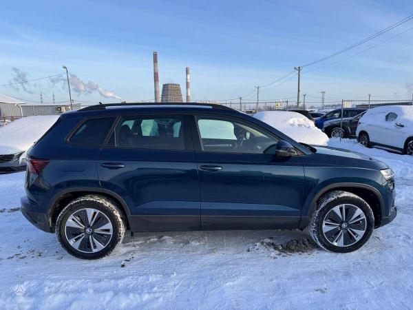 Blue Skoda Karoq 2022 in Kaunas, with an engine capacity of 1.50 L and mileage of 194 thousand km for 18800 €, photo 4 on AUTOMOTO.COM.LV