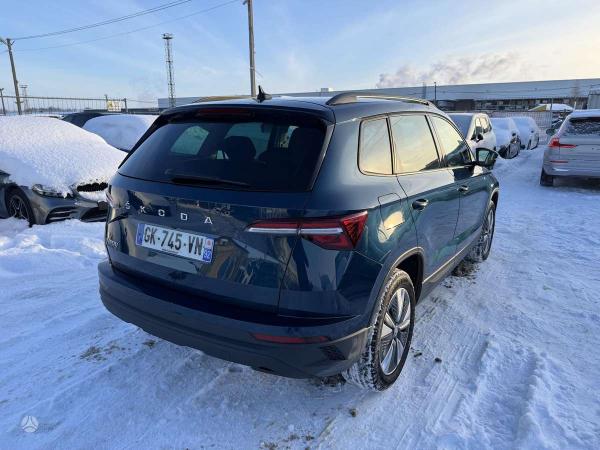 Blue Skoda Karoq 2022 in Kaunas, with an engine capacity of 1.50 L and mileage of 194 thousand km for 18800 €, photo 6 on AUTOMOTO.COM.LV
