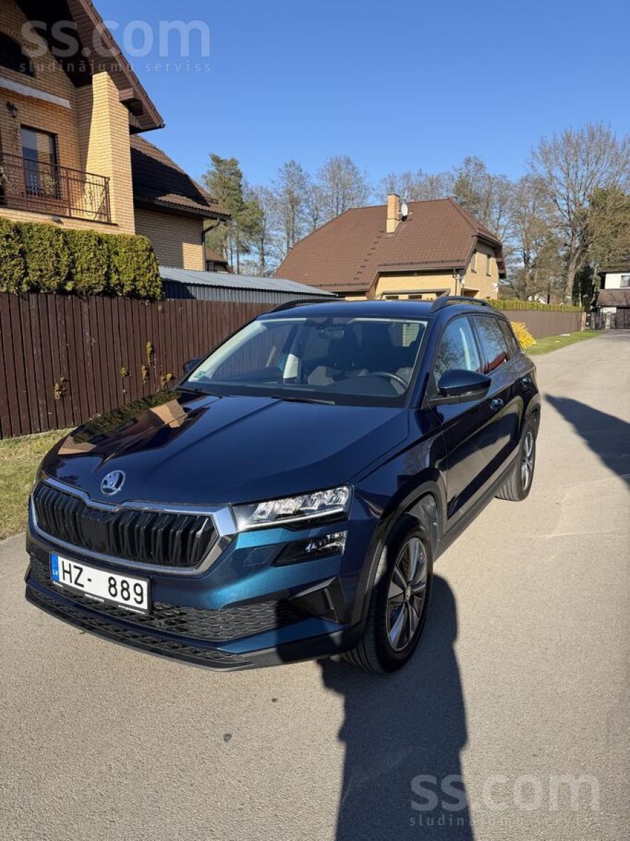 Zils Skoda Karoq 2022 Rīga, ar dzinēja tilpumu 1.50 L un nobraukumu 98 tūkst. km par 21900 €, foto 1 vietnē AUTOMOTO.COM.LV