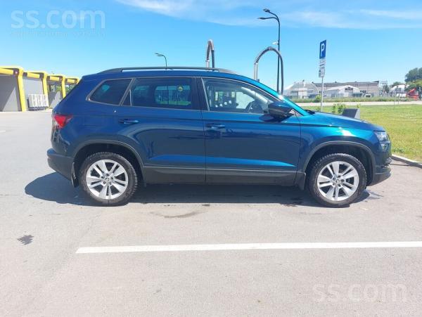 Blue Skoda Karoq 2022 in Liepaja, with an engine capacity of 1.50 L and mileage of 16 thousand km for 22500 €, photo 1 on AUTOMOTO.COM.LV