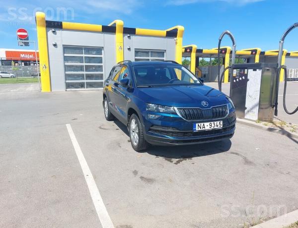 Blue Skoda Karoq 2022 in Liepaja, with an engine capacity of 1.50 L and mileage of 16 thousand km for 22500 €, photo 2 on AUTOMOTO.COM.LV