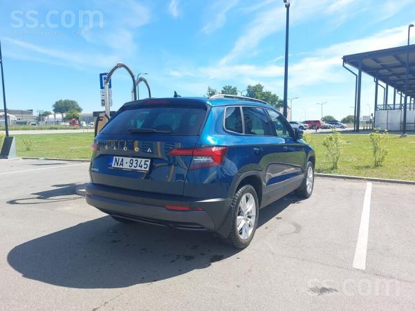 Blue Skoda Karoq 2022 in Liepaja, with an engine capacity of 1.50 L and mileage of 16 thousand km for 22500 €, photo 5 on AUTOMOTO.COM.LV
