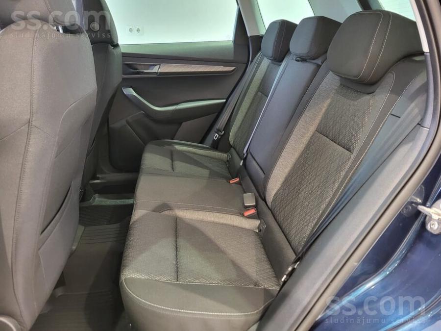 Blue Skoda Karoq 2022 in Riga, with an engine capacity of 1.50 L and mileage of 49 thousand km for 24490 €, photo 18 on AUTOMOTO.COM.LV