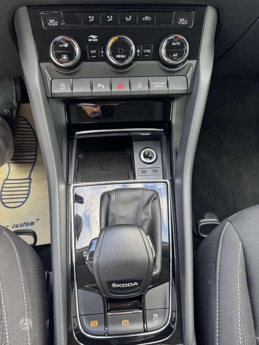 Zils Skoda Karoq 2022 Kauņa, ar dzinēja tilpumu 1.50 L un nobraukumu 194 tūkst. km par 17900 €, foto 22 vietnē AUTOMOTO.COM.LV