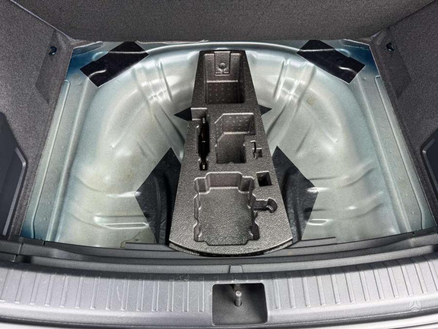 Zils Skoda Karoq 2022 Kauņa, ar dzinēja tilpumu 1.50 L un nobraukumu 194 tūkst. km par 17900 €, foto 27 vietnē AUTOMOTO.COM.LV
