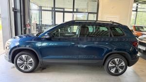 Синий Шкода Karoq 2022 в Рига, объемом двигателя 1.50 л и пробегом 98 тыс. км за 20500 €, фото 1 на AUTOMOTO.COM.LV