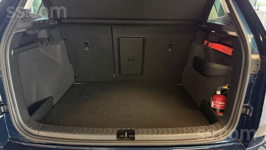 Blue Skoda Karoq 2022 in Riga, with an engine capacity of 1.50 L and mileage of 98 thousand km for 20500 €, photo 13 on AUTOMOTO.COM.LV