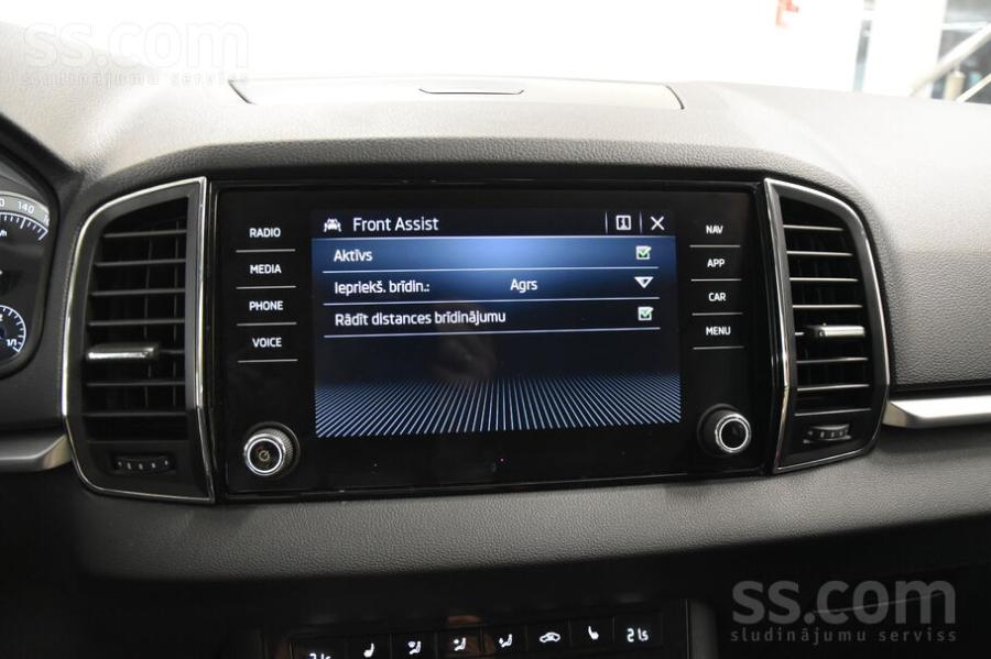 Zils Skoda Karoq 2022 Rīga, ar dzinēja tilpumu 1.00 L un nobraukumu 127 tūkst. km par 15690 €, foto 26 vietnē AUTOMOTO.COM.LV