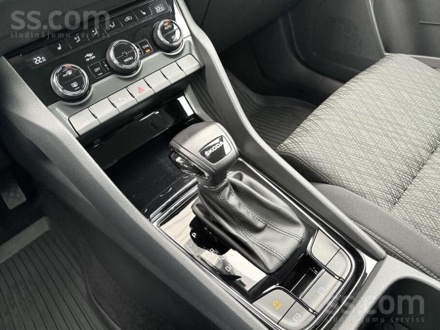 Blue Skoda Karoq 2022 in Riga, with an engine capacity of 1.50 L and mileage of 68 thousand km for 21900 €, photo 19 on AUTOMOTO.COM.LV