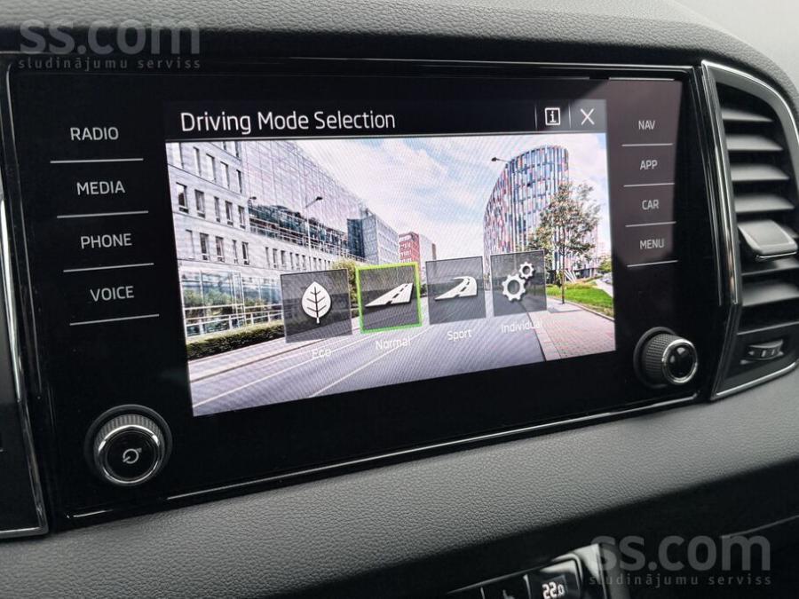 Blue Skoda Karoq 2022 in Riga, with an engine capacity of 1.50 L and mileage of 68 thousand km for 21900 €, photo 30 on AUTOMOTO.COM.LV