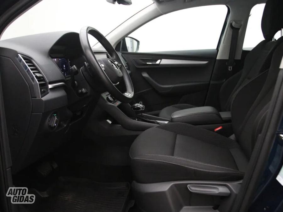Blue Skoda Karoq 2023 in Vilnius, with an engine capacity of 2.00 L and mileage of 172 thousand km for 21999 €, photo 5 on AUTOMOTO.COM.LV