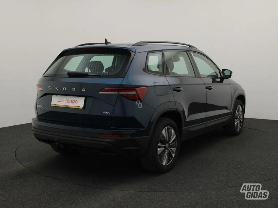 Blue Skoda Karoq 2023 in Vilnius, with an engine capacity of 2.00 L and mileage of 172 thousand km for 21999 €, photo 9 on AUTOMOTO.COM.LV