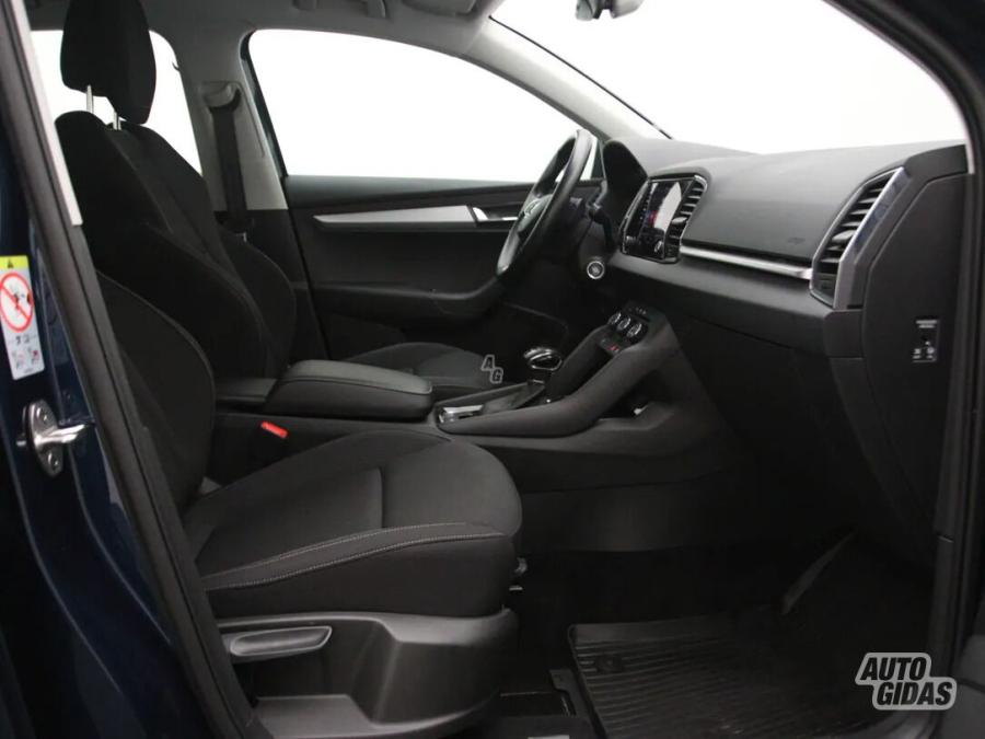 Blue Skoda Karoq 2023 in Vilnius, with an engine capacity of 2.00 L and mileage of 172 thousand km for 21999 €, photo 15 on AUTOMOTO.COM.LV
