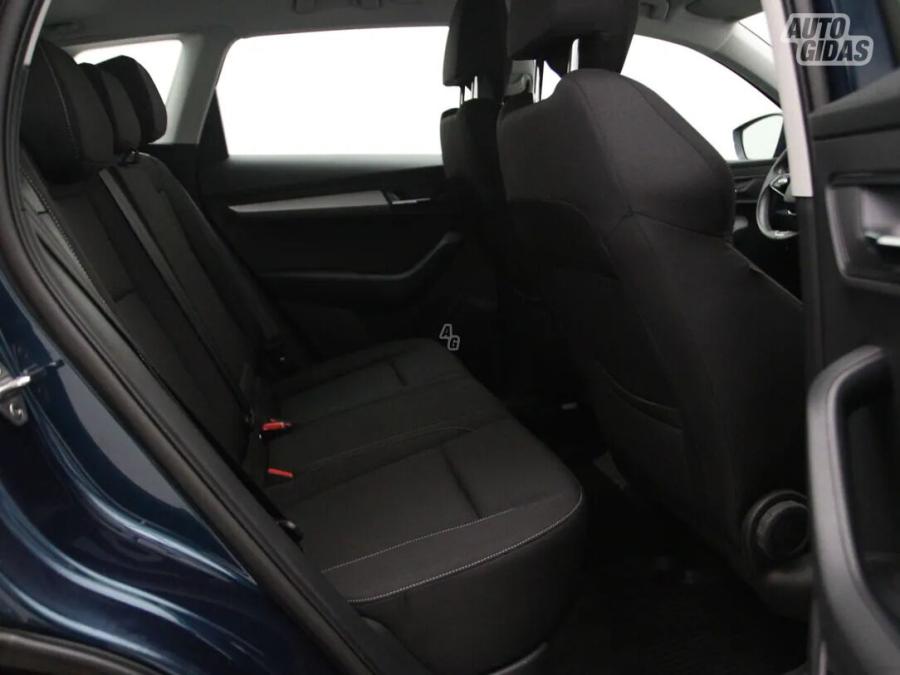Blue Skoda Karoq 2023 in Vilnius, with an engine capacity of 2.00 L and mileage of 172 thousand km for 21999 €, photo 16 on AUTOMOTO.COM.LV