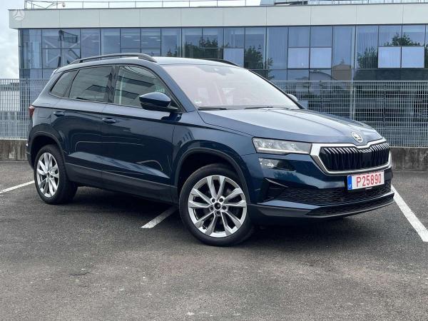 Blue Skoda Karoq 2023 in Vilnius, with an engine capacity of 1.50 L and mileage of 182 thousand km for 17902 €, photo 1 on AUTOMOTO.COM.LV